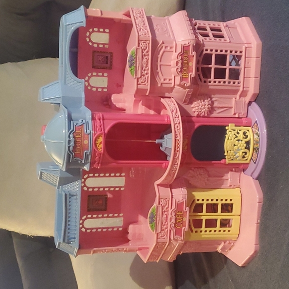 Mattel | Toys | 20 Mattel Sweet Streets Hotel Cafe Boutique Elevator ...